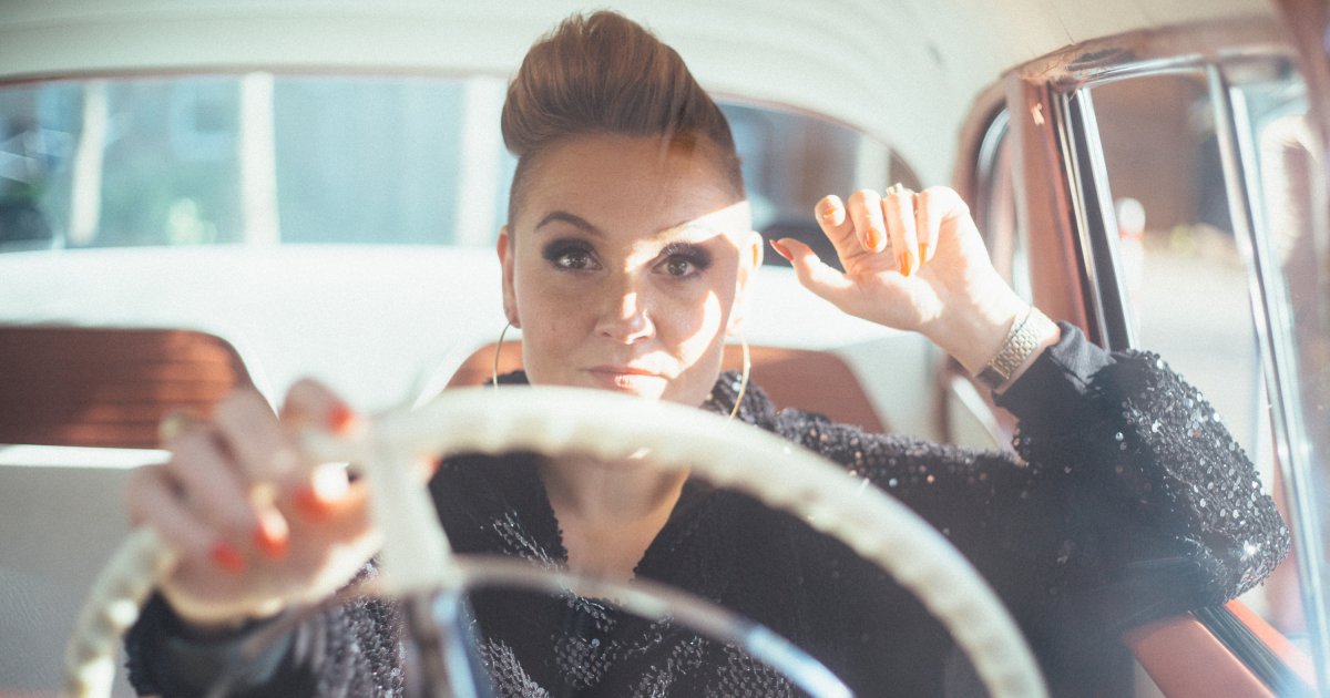 Neue Single - sarajane