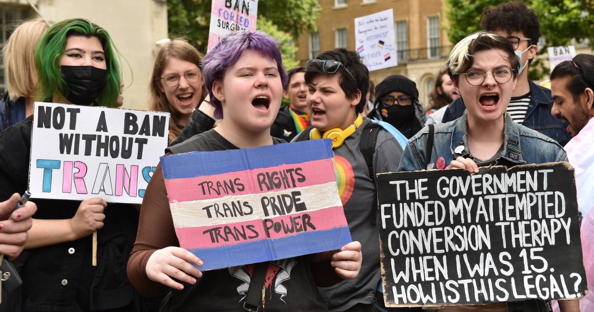 LGBTI*-Demo in der Downing Street - Aktivisten protestieren gegen ...