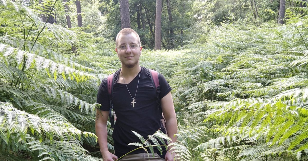 Ein Zeichen der Solidarität - Aktion zur Beerdigung von Malte C.