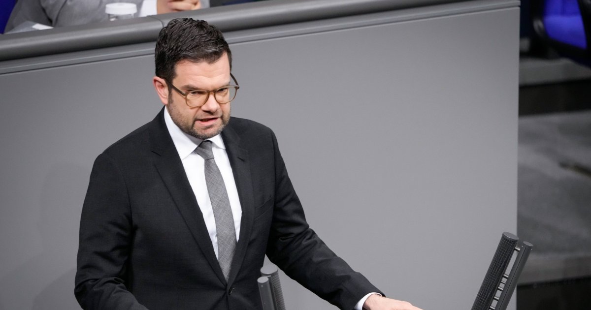 Debatte um Trans-Gesetz - Wann und wie kommt das Selbstbestimmungsgesetz?