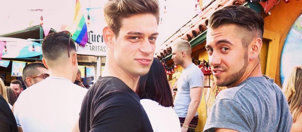 Öffentliche Performance - Pornodarsteller protestieren